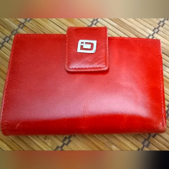 Identity Stronghold | Bags | Identity Stronghold Leather Wallet | Poshmark